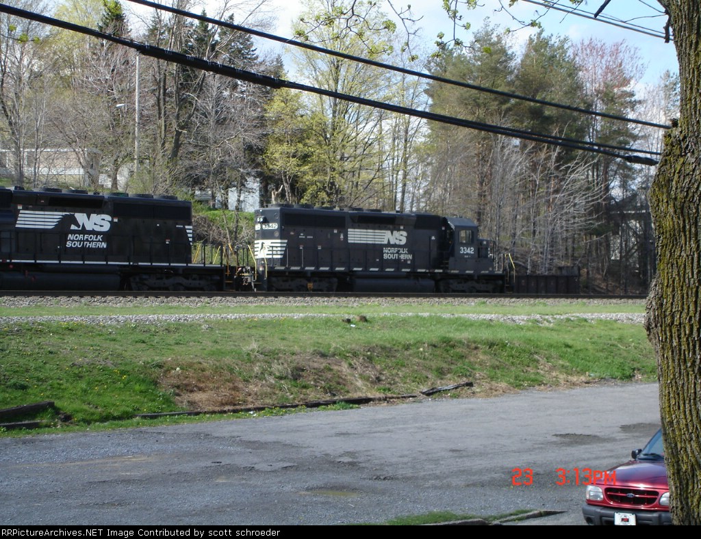 NS 3348 & NS 3342 pushing at the rear WB